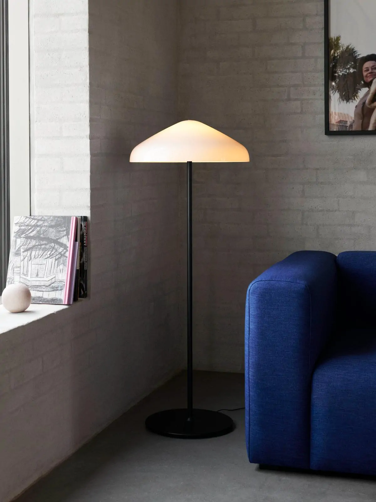 Pao Glass Floor Lamp – XTRA Office Pte Ltd