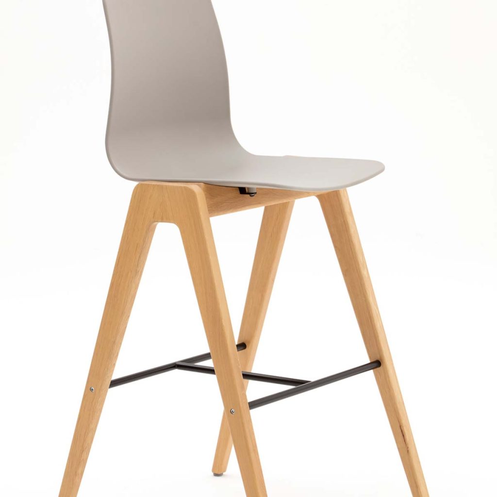 Polly Wood Stool – XTRA OFFICE